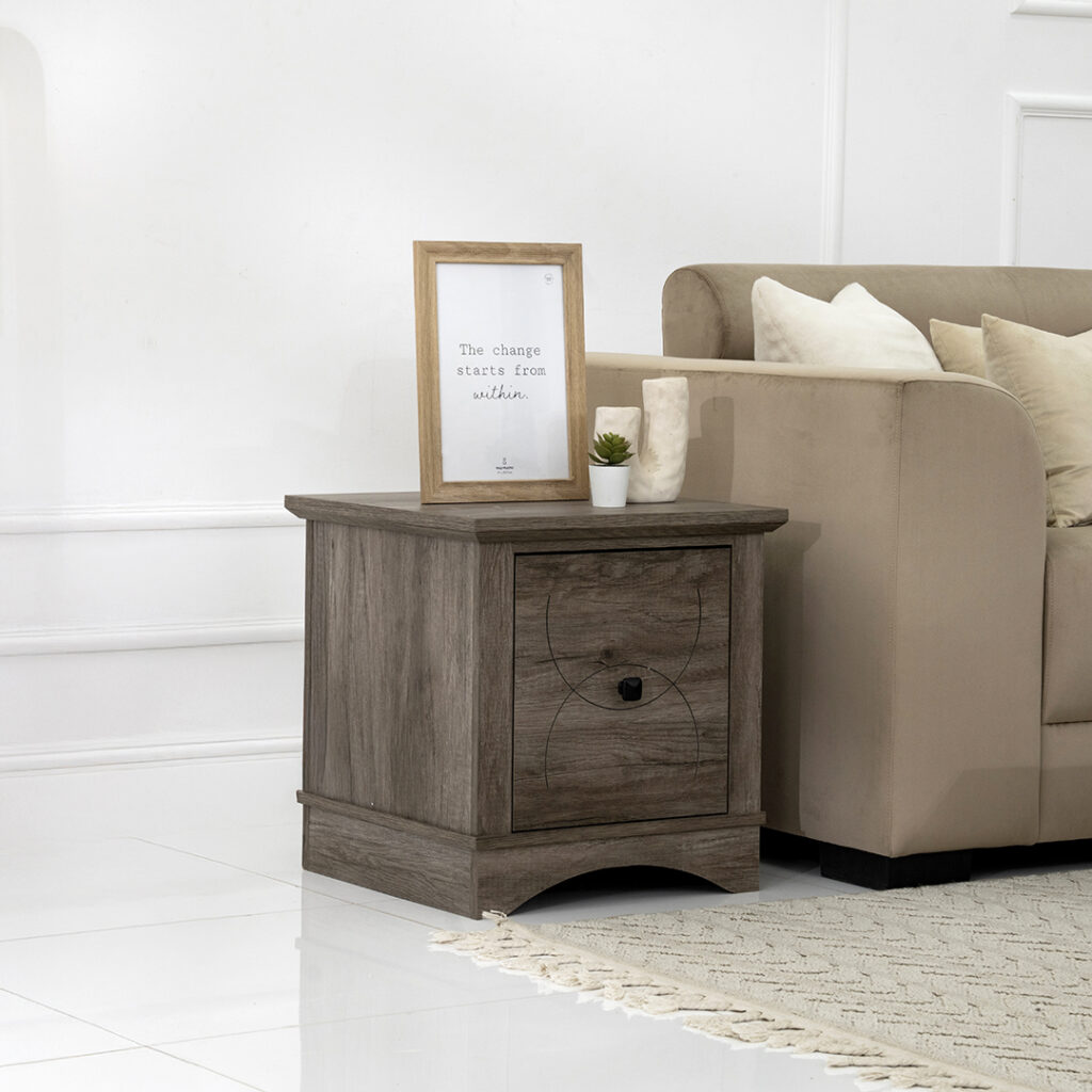 Tyrell End Table – Royal Furniture