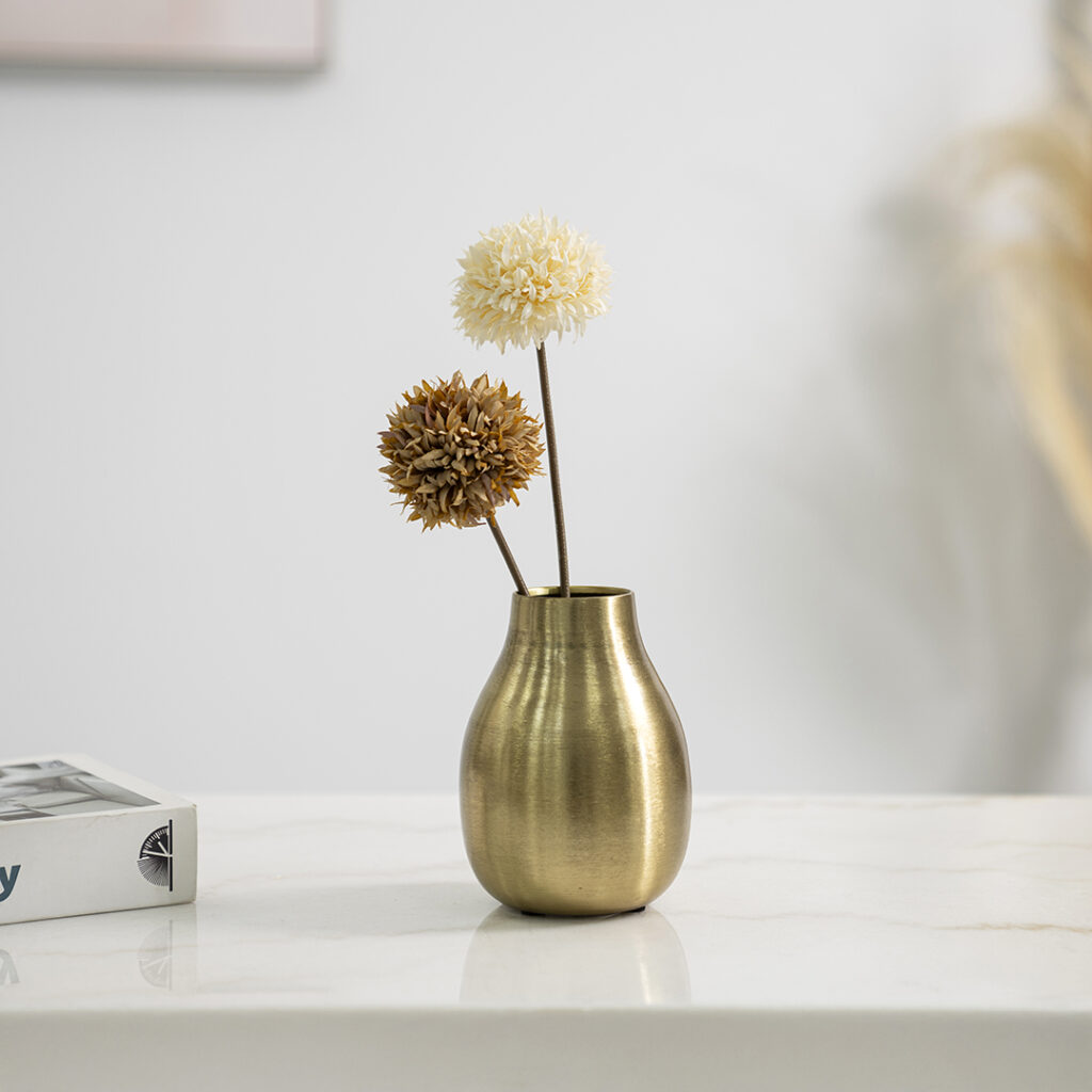 Siv Metal Gold Vase -13.5cm – Royal Furniture