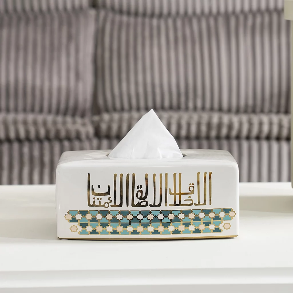 Taliah Ceramic Tissue Box White/Gold -25x13x10cm – Royal Furniture